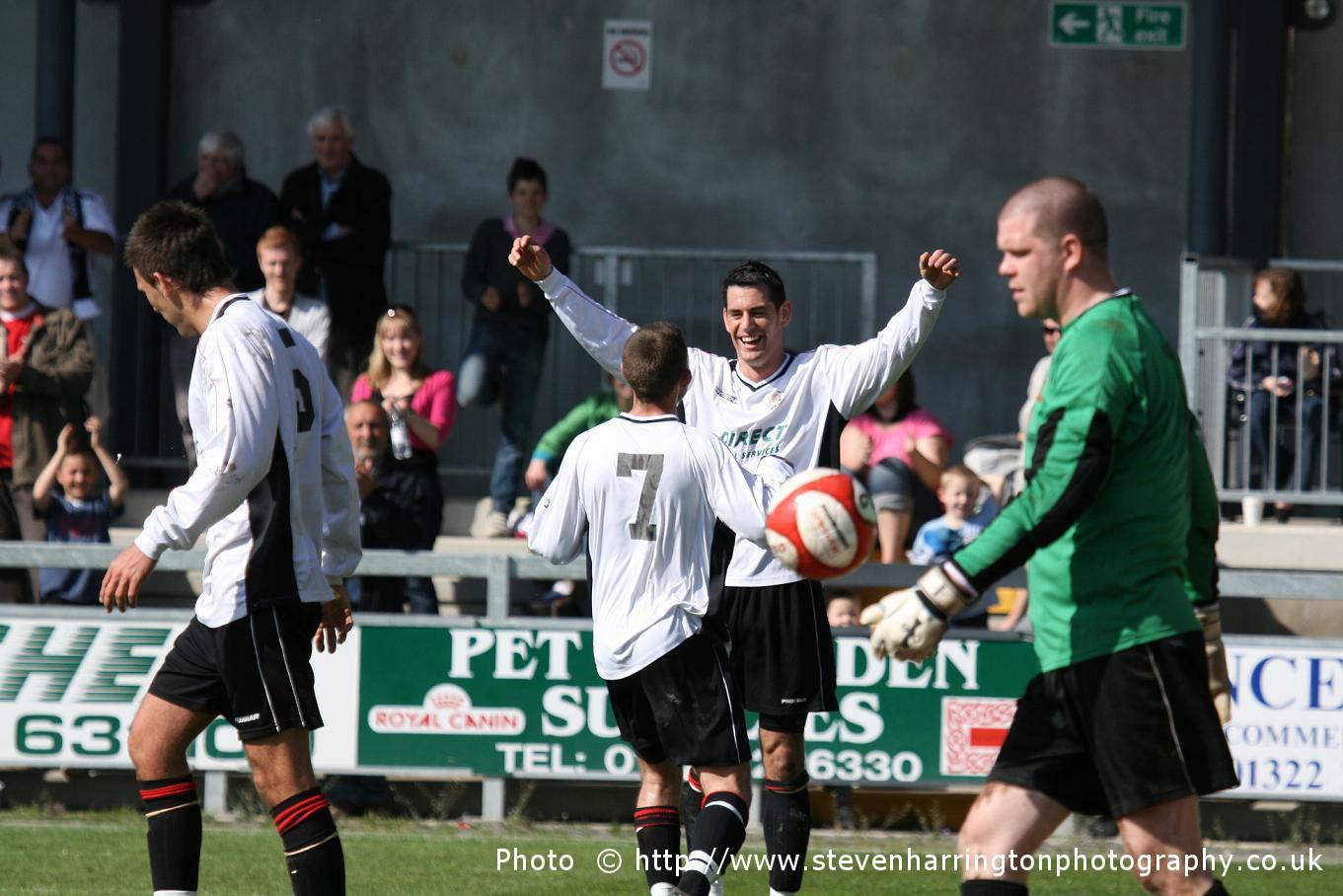 Dartford FC Team Photo 2009-2010
